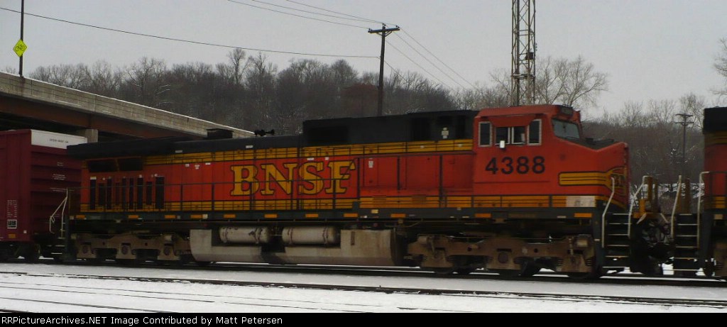 BNSF 4388